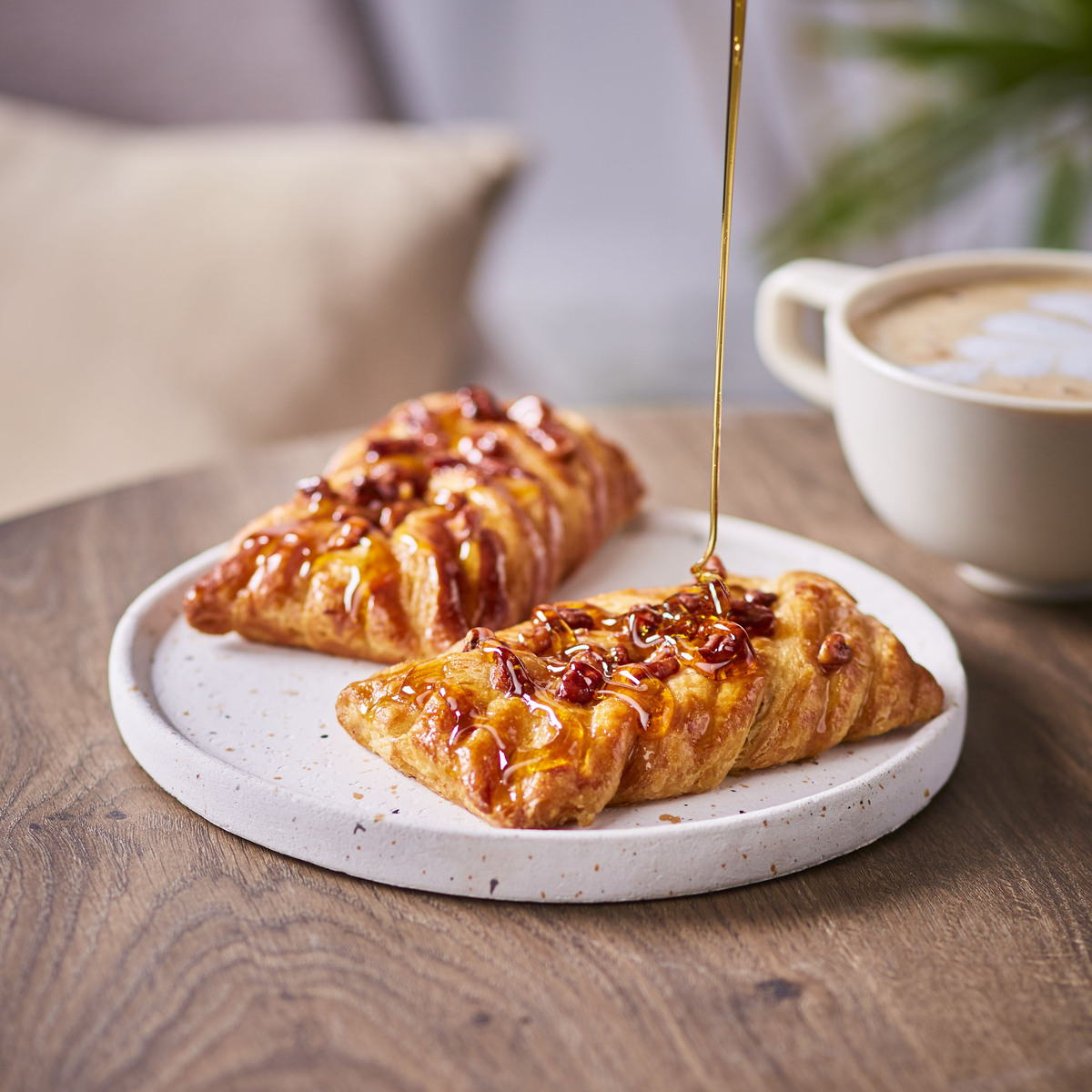 Maple syrup and pecans Plait 95g | Bridor Site