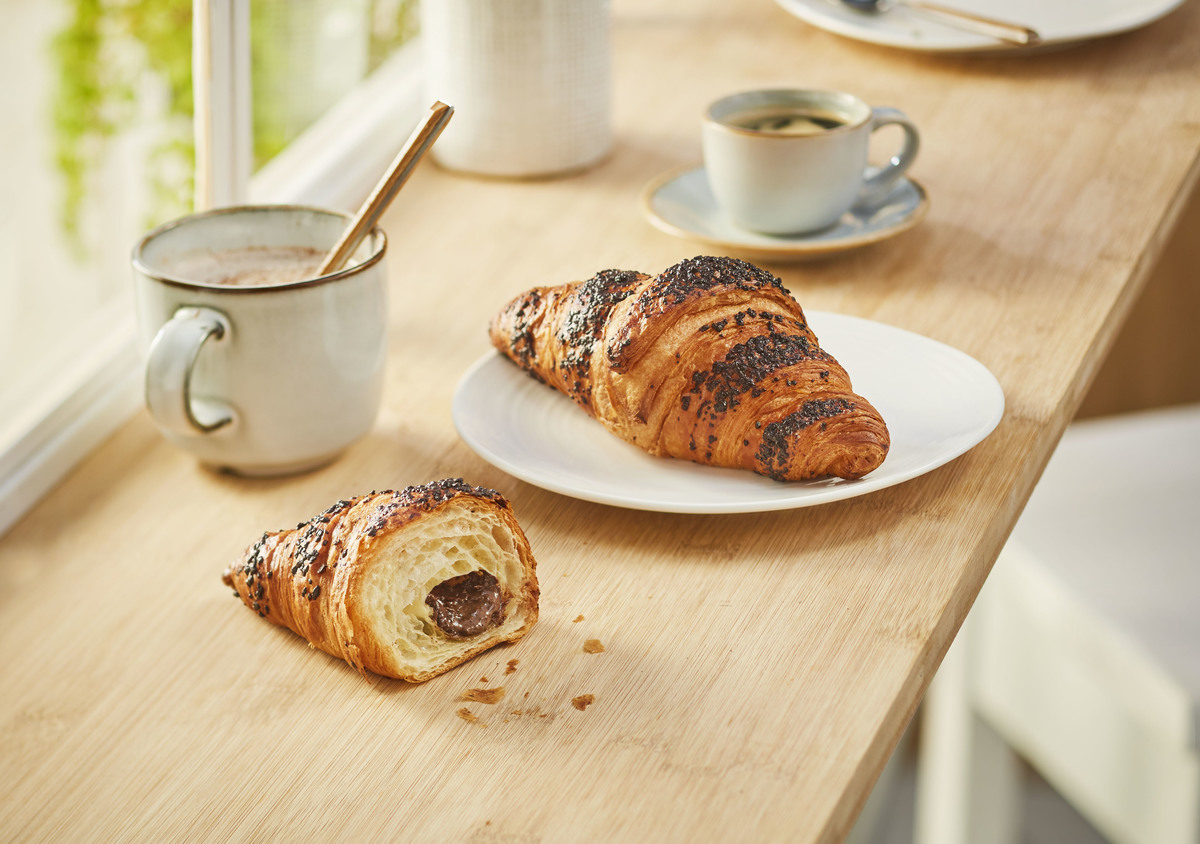 Croissant fourré Cacao-Noisette 90g | Bridor Site
